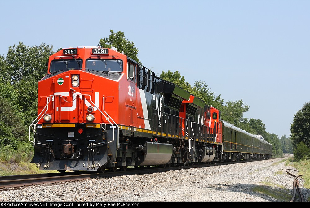 Southbound CN executive special
